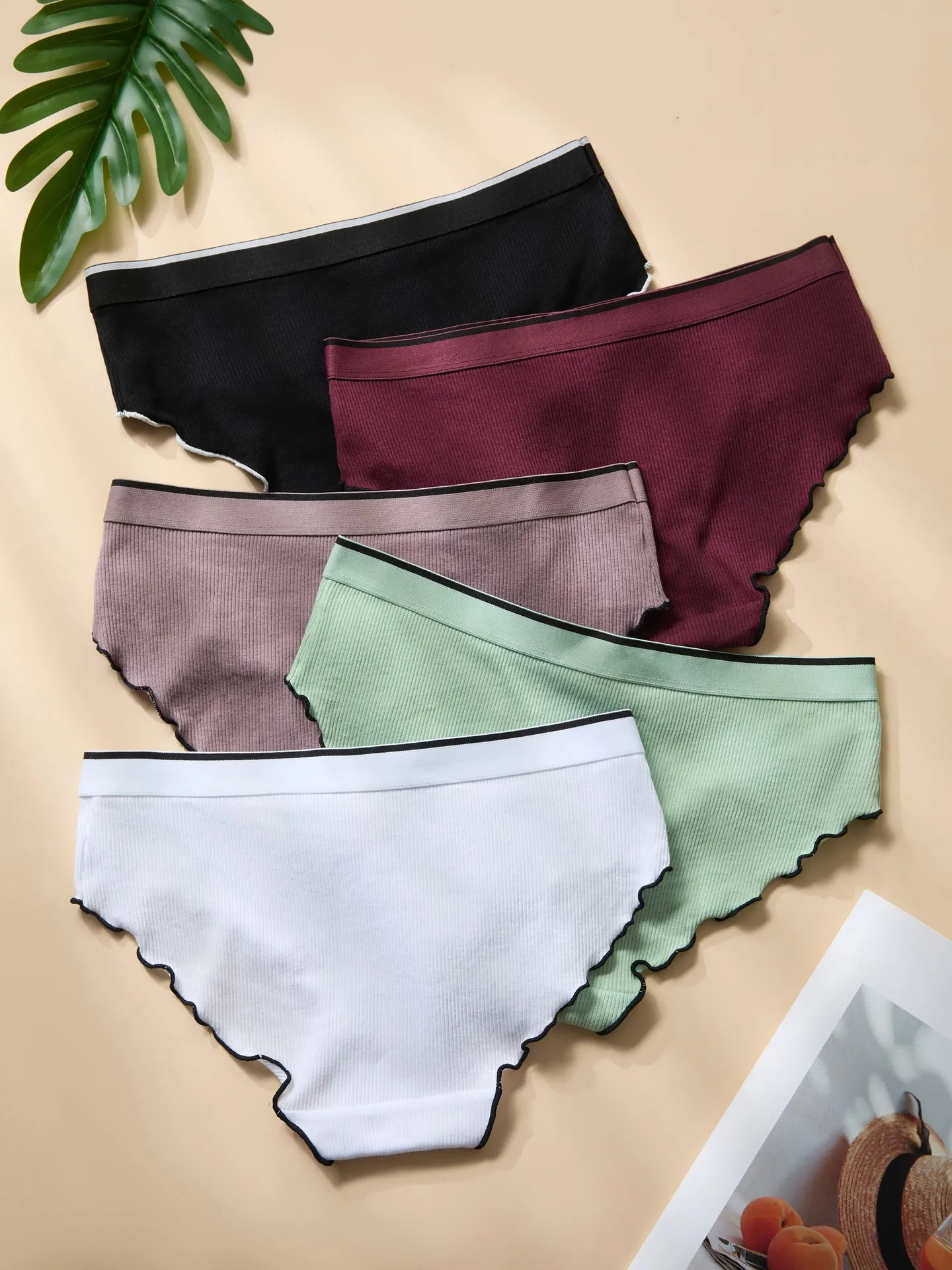 Bow Briefs | Savana | Bestsellers