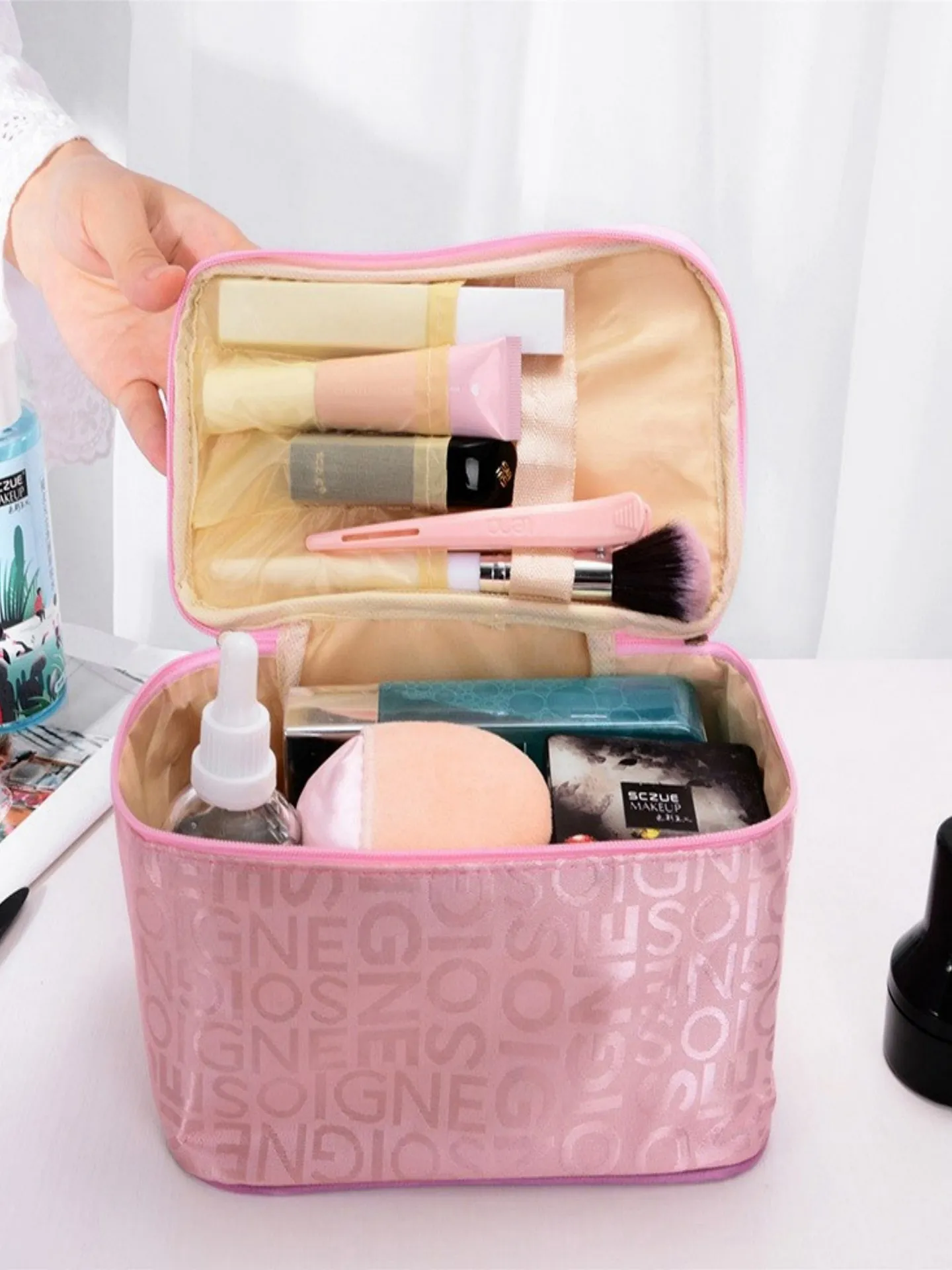 Solid Makeup Organizers | Savana | Bestsellers