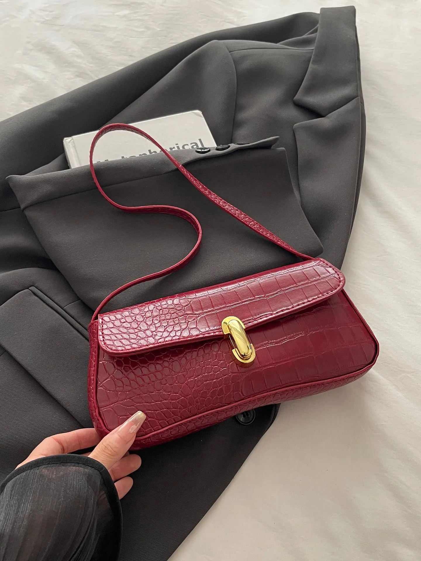 Metal Detail Shoulder Bag | Savana | Bestsellers