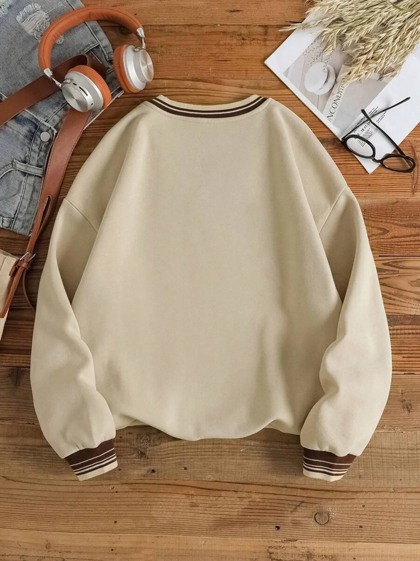 Contrast Pullover Sweatshirt | Savana | Bestsellers
