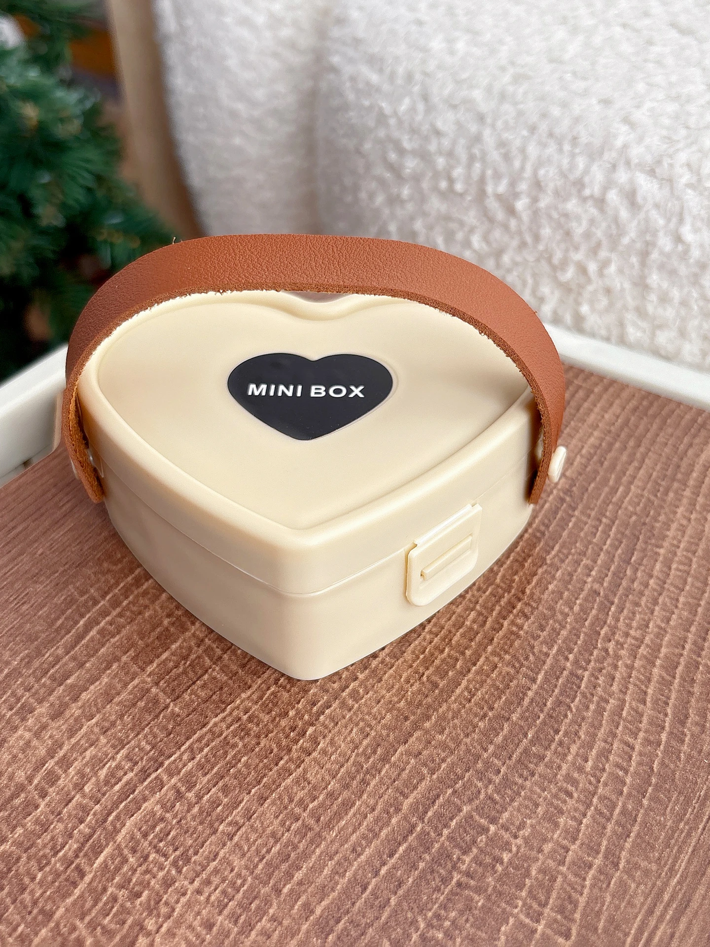 Heart Makeup Box With Mirror | Savana | Bestsellers