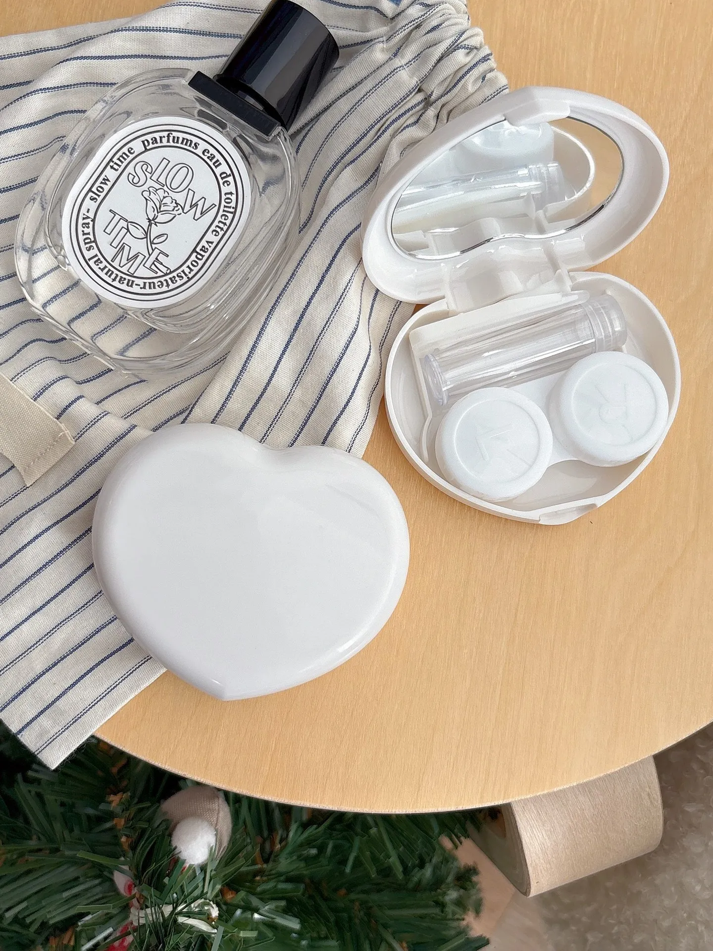 1Set(4pcs) Heart Contact Lens Cases | Savana | Bestsellers