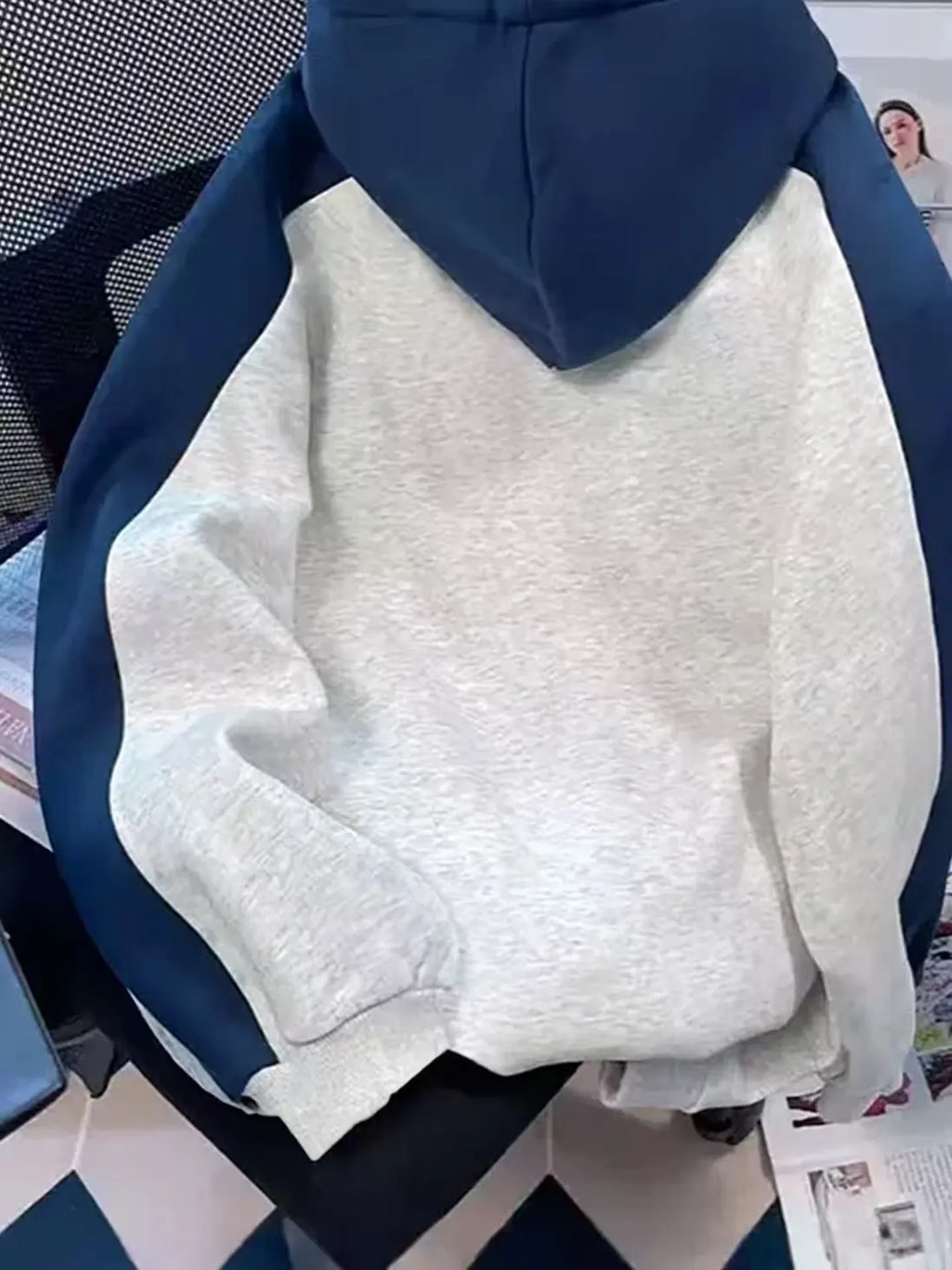 Contrast Pullover Sweatshirt | Savana | Bestsellers