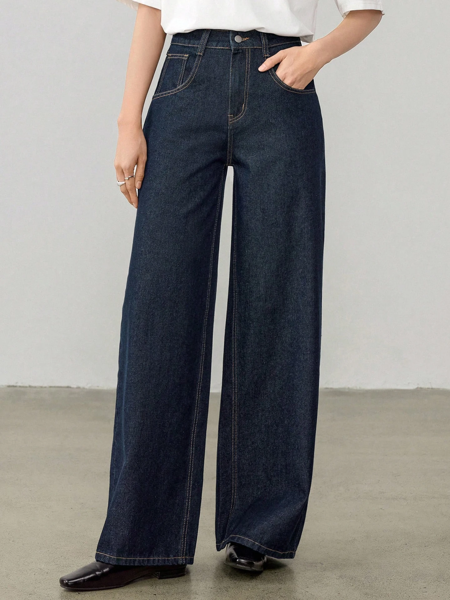 High Waist Indigo Wash Contrast Stitching Straight Leg Jeans | Savana ...