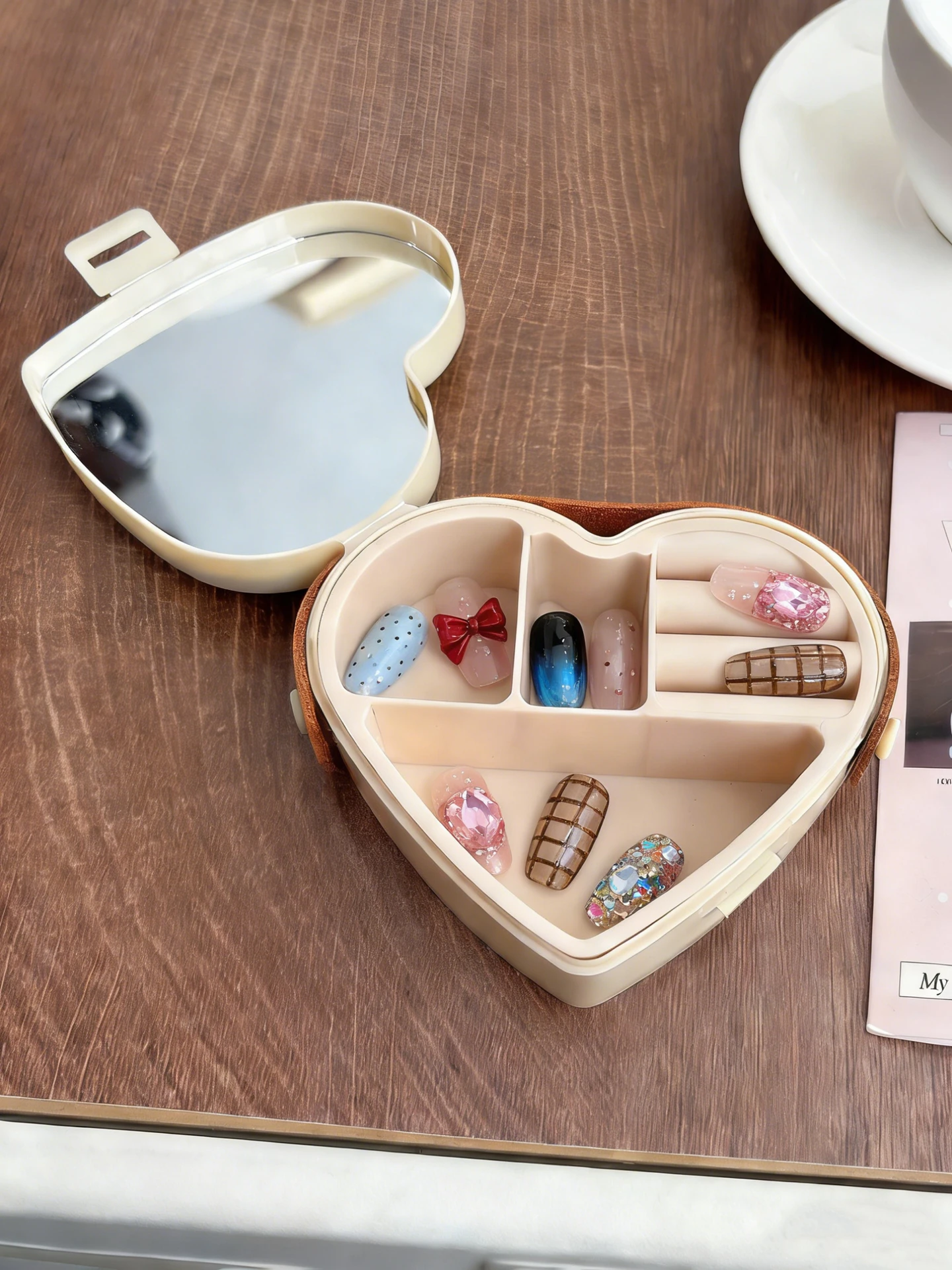 Heart Makeup Box With Mirror | Savana | Bestsellers