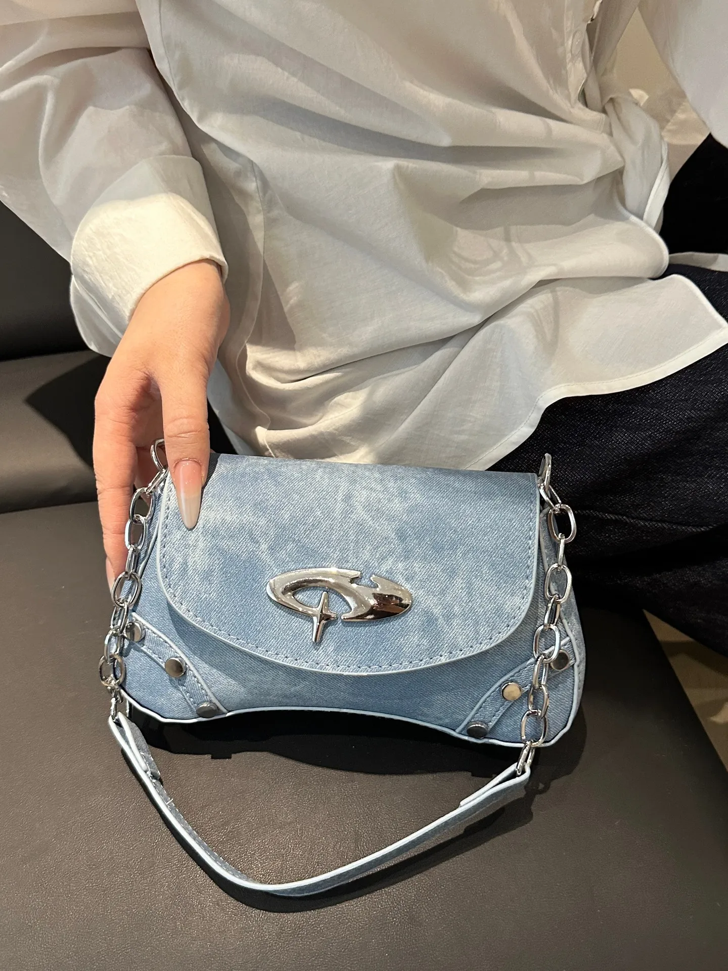 Metal Detail Shoulder Bag | Savana | Bestsellers