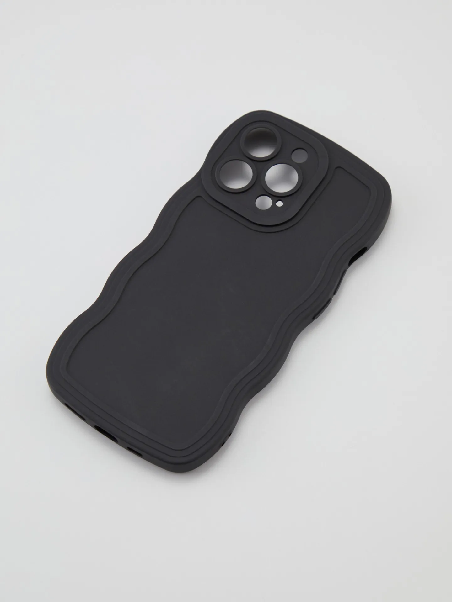 Solid Phone Case | Savana | Bestsellers