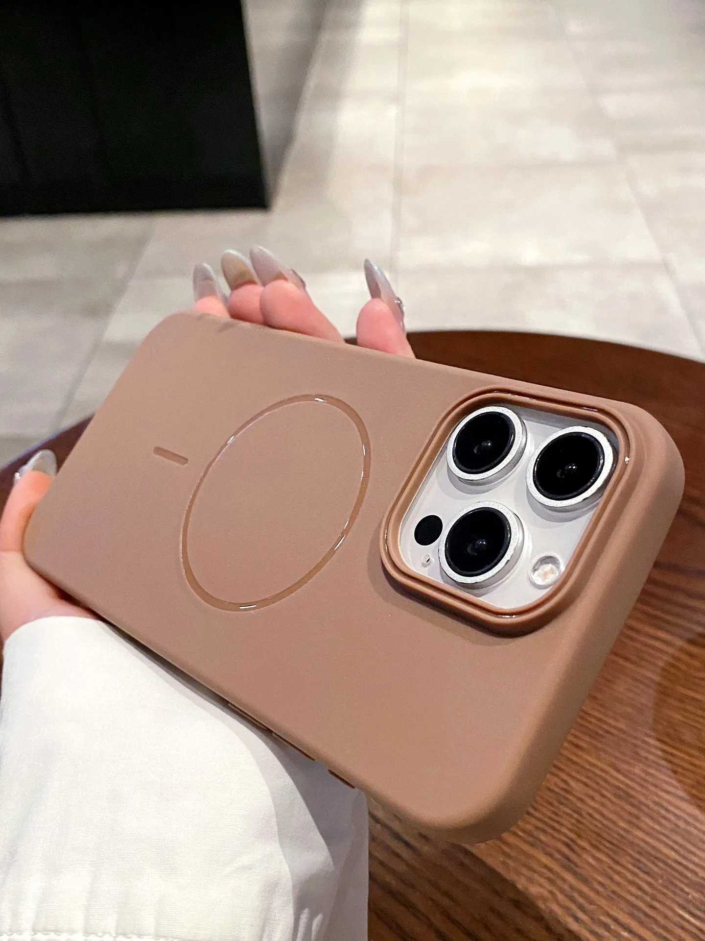 Wireless Charging Phone Case | Savana | Bestsellers