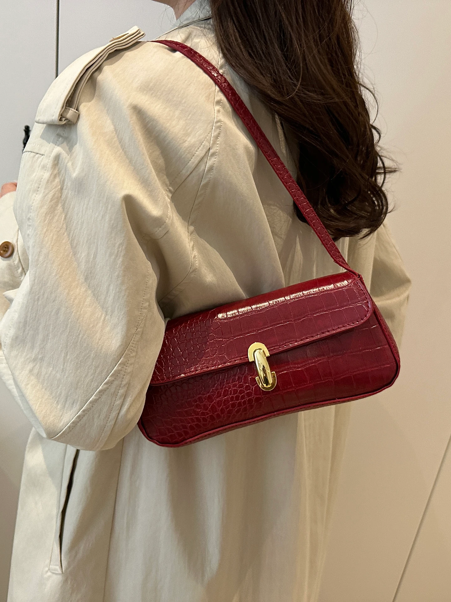 Metal Detail Shoulder Bag | Savana | Bestsellers