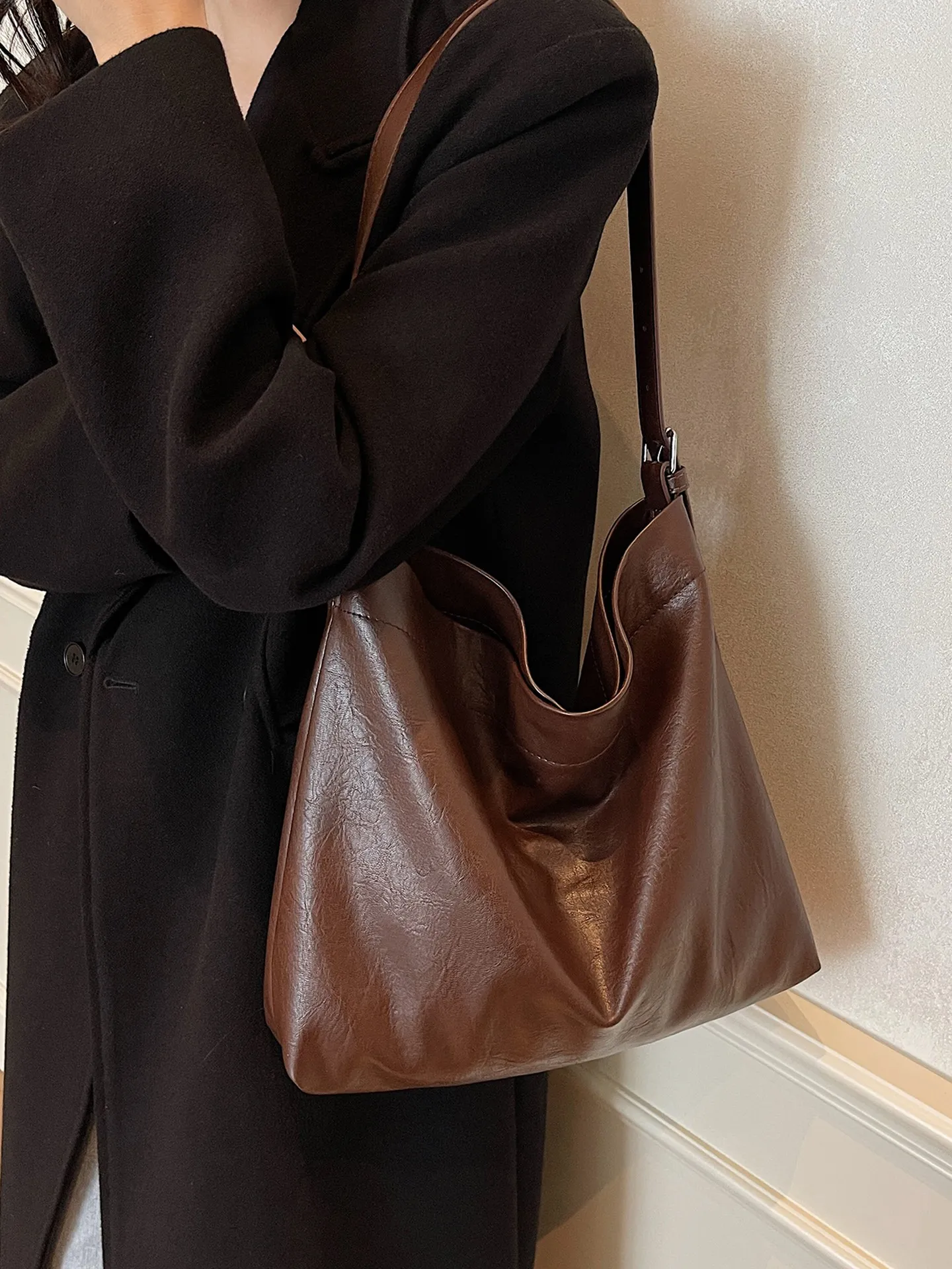 Adjustable Buckle Totes Bag | Savana | Bestsellers
