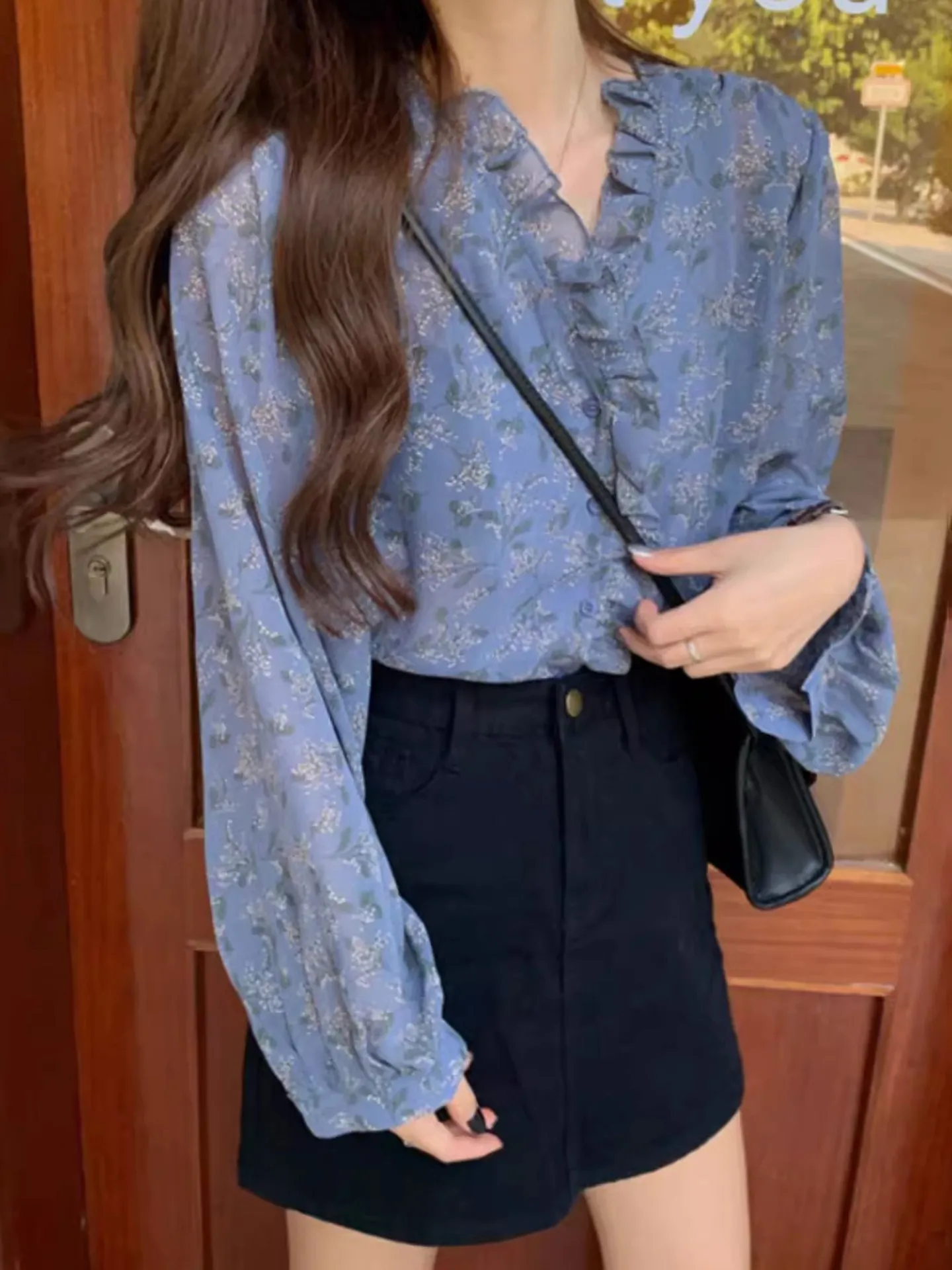 Lettuce trim Placket Blouse | Savana | Bestsellers