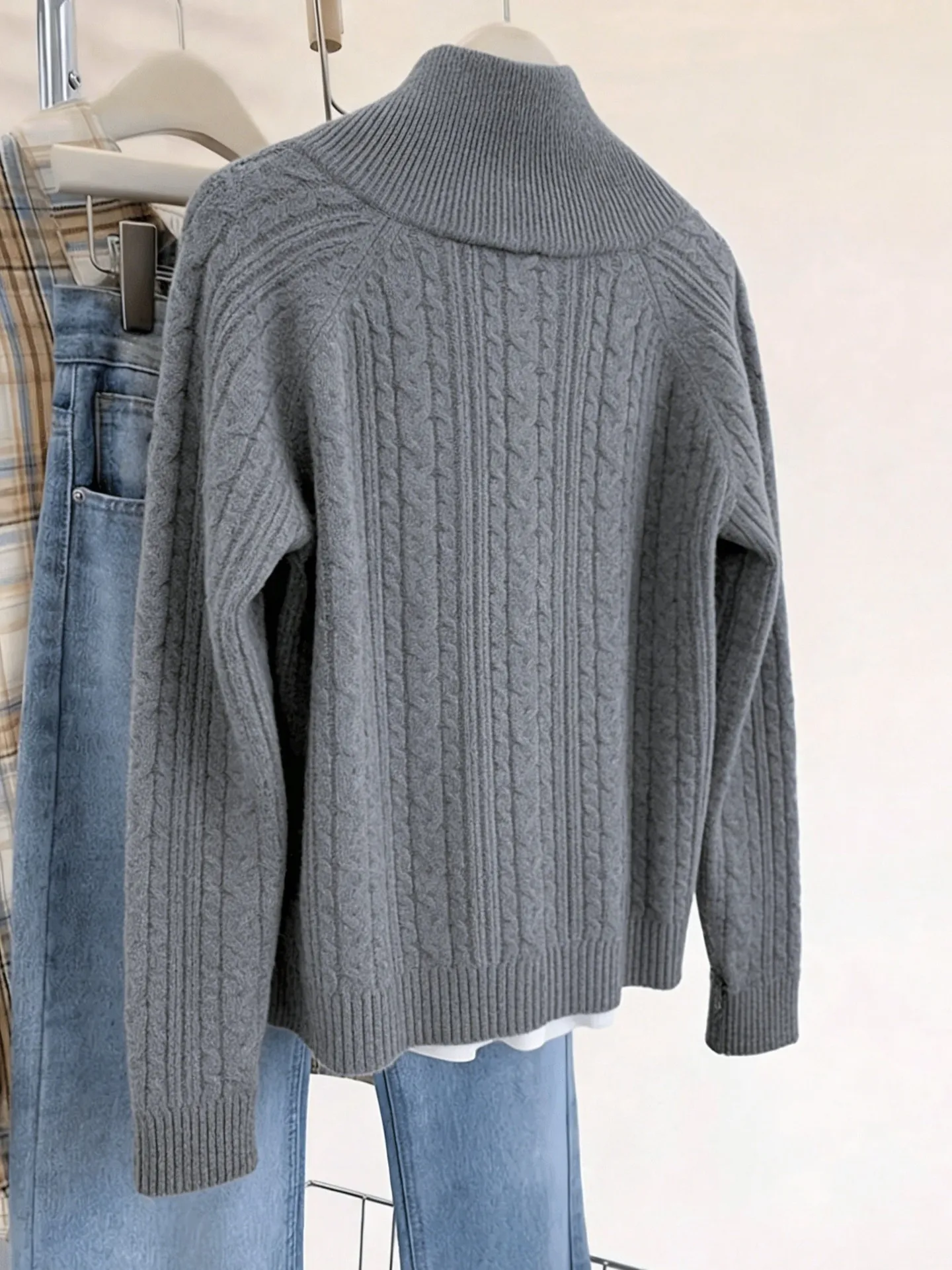Decorative Zipper Knit Cardigan | Savana | Bestsellers