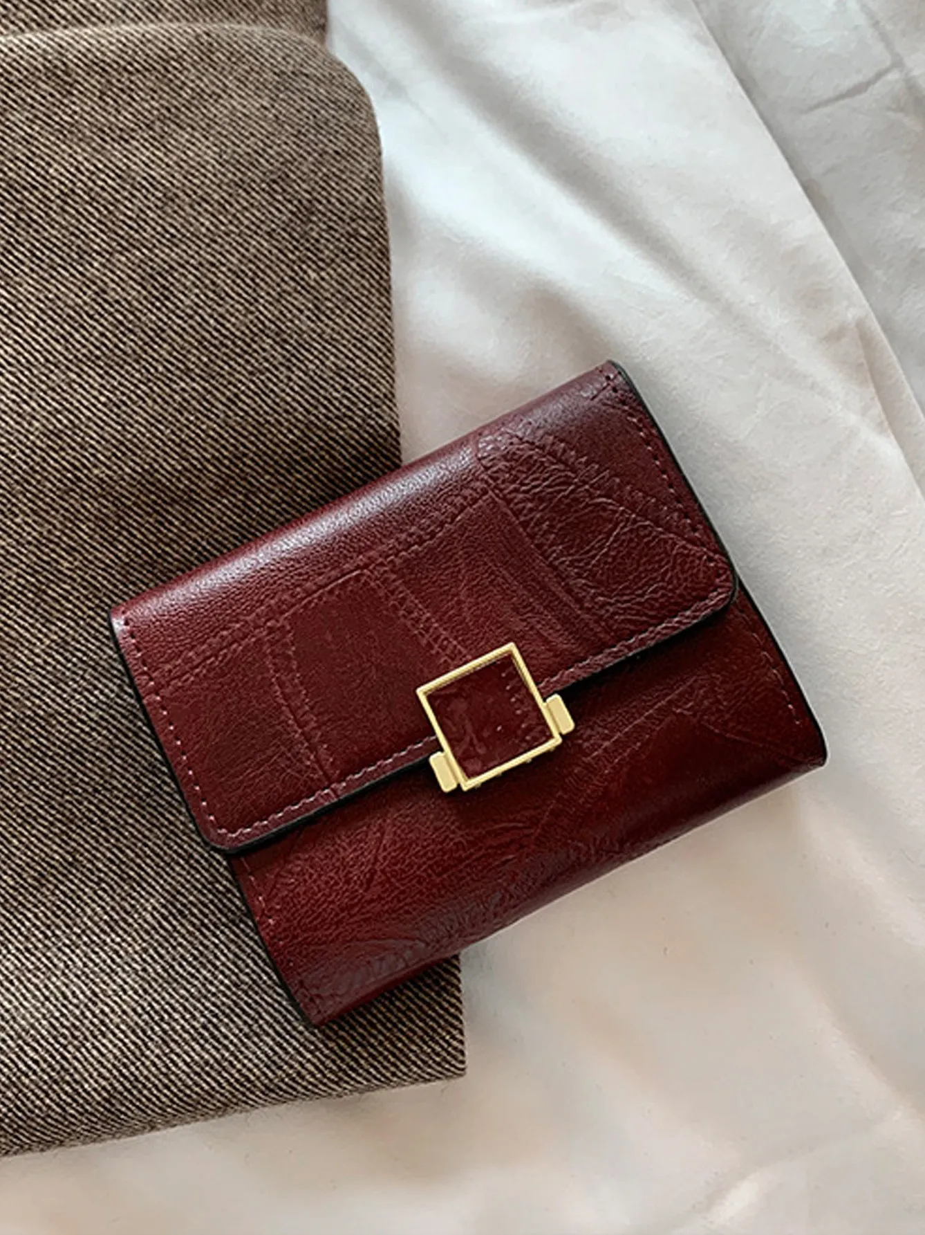 Plaid Wallets | Savana | Bestsellers