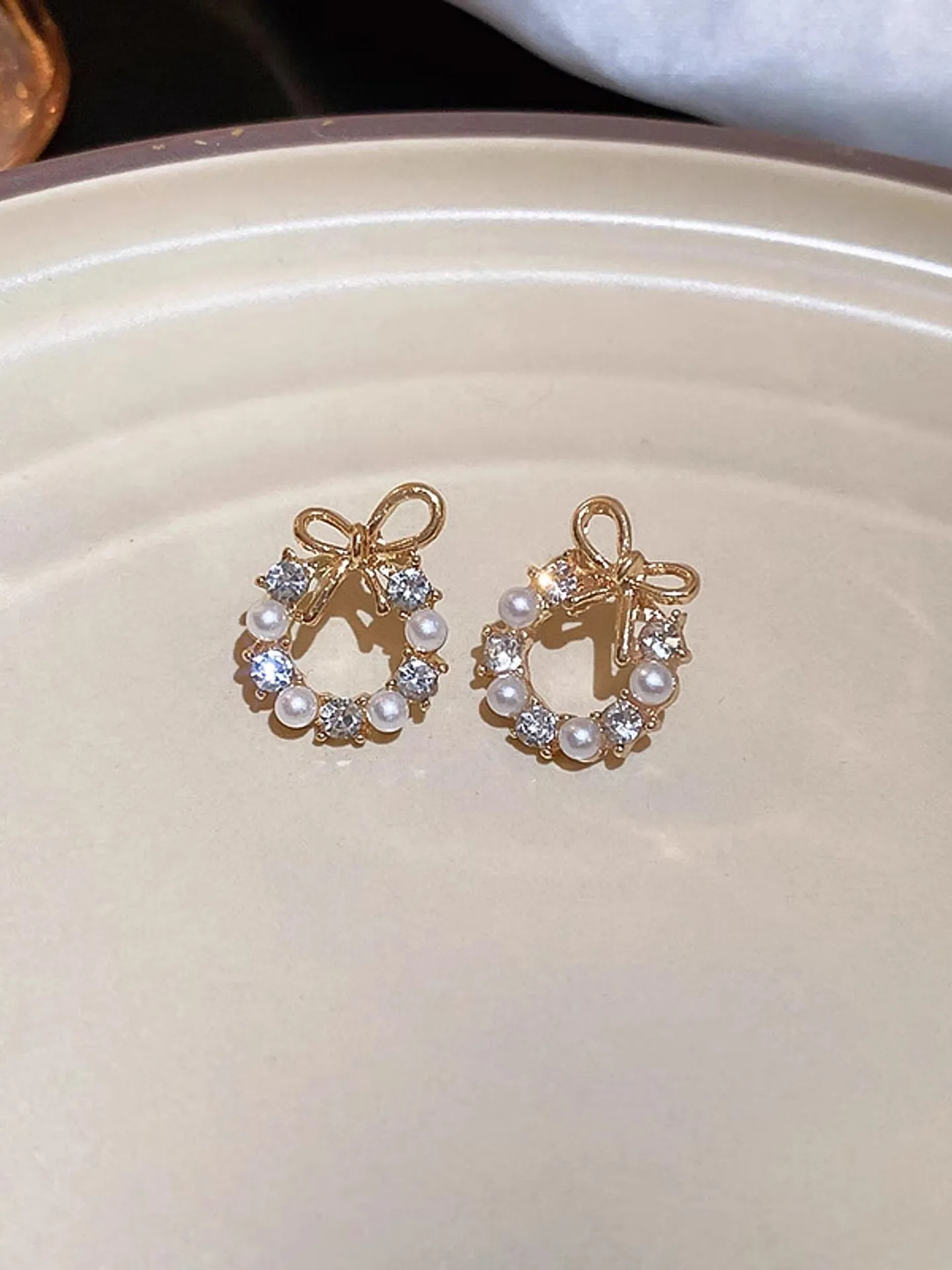 Bow Stud Earrings | Savana | Bestsellers