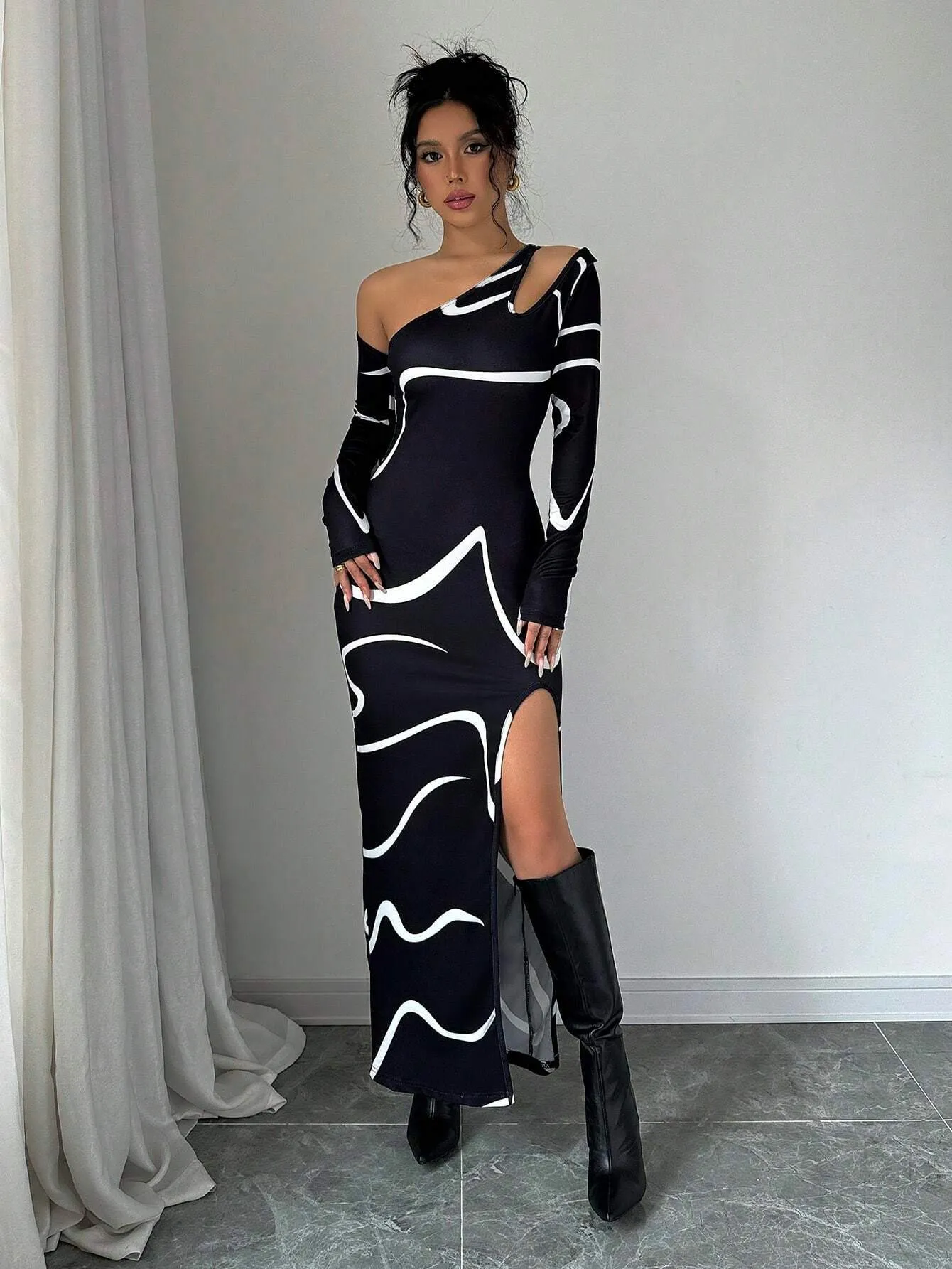 Sexy Bodycon Fitted Sleeve Geographic Cutout dress | Savana | Bestsellers