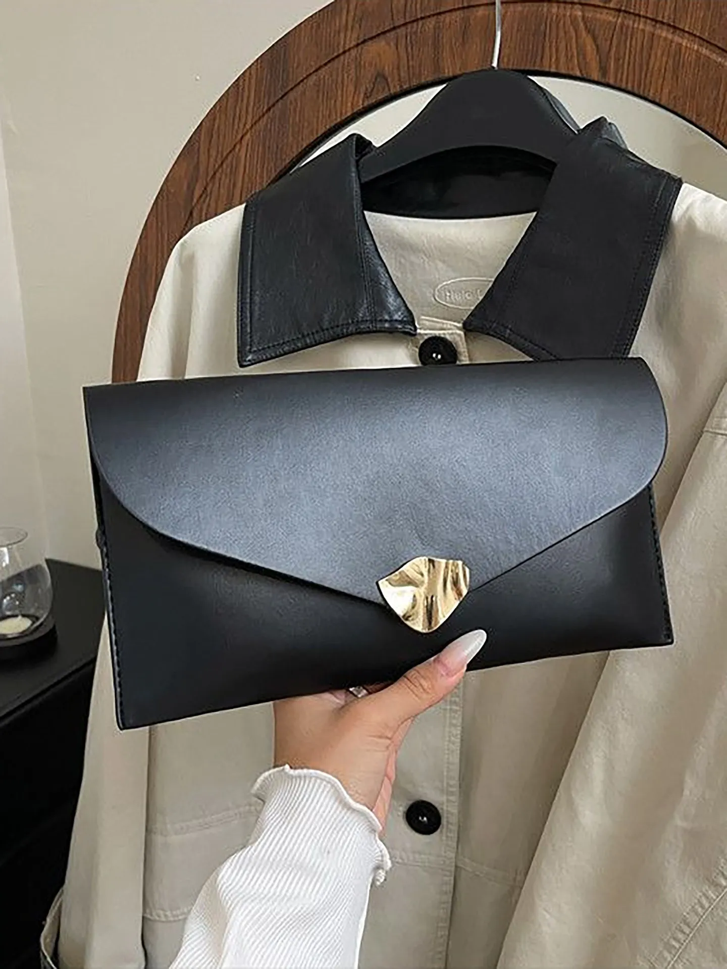 Metal Detail Clutch | Savana | Bestsellers