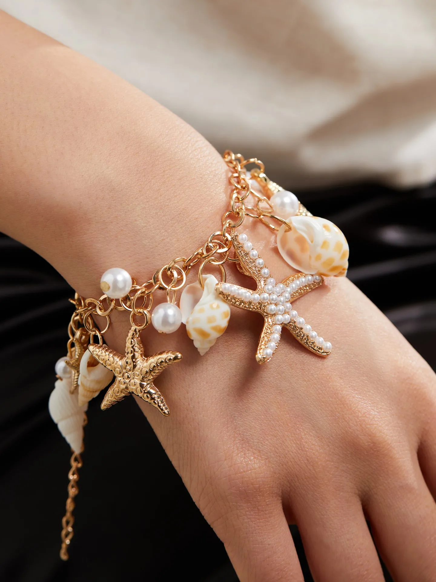 Shell Fashion Bracelet | Savana | Bestsellers