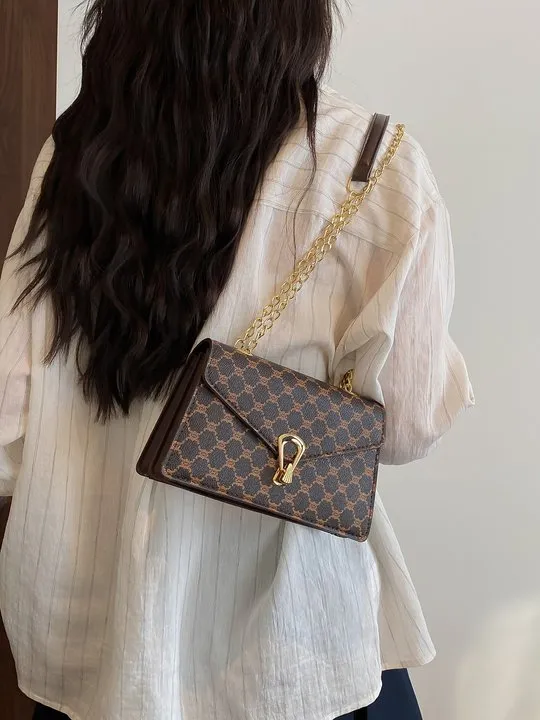 Small Structured Shoulder Bag | Savana | Bestsellers