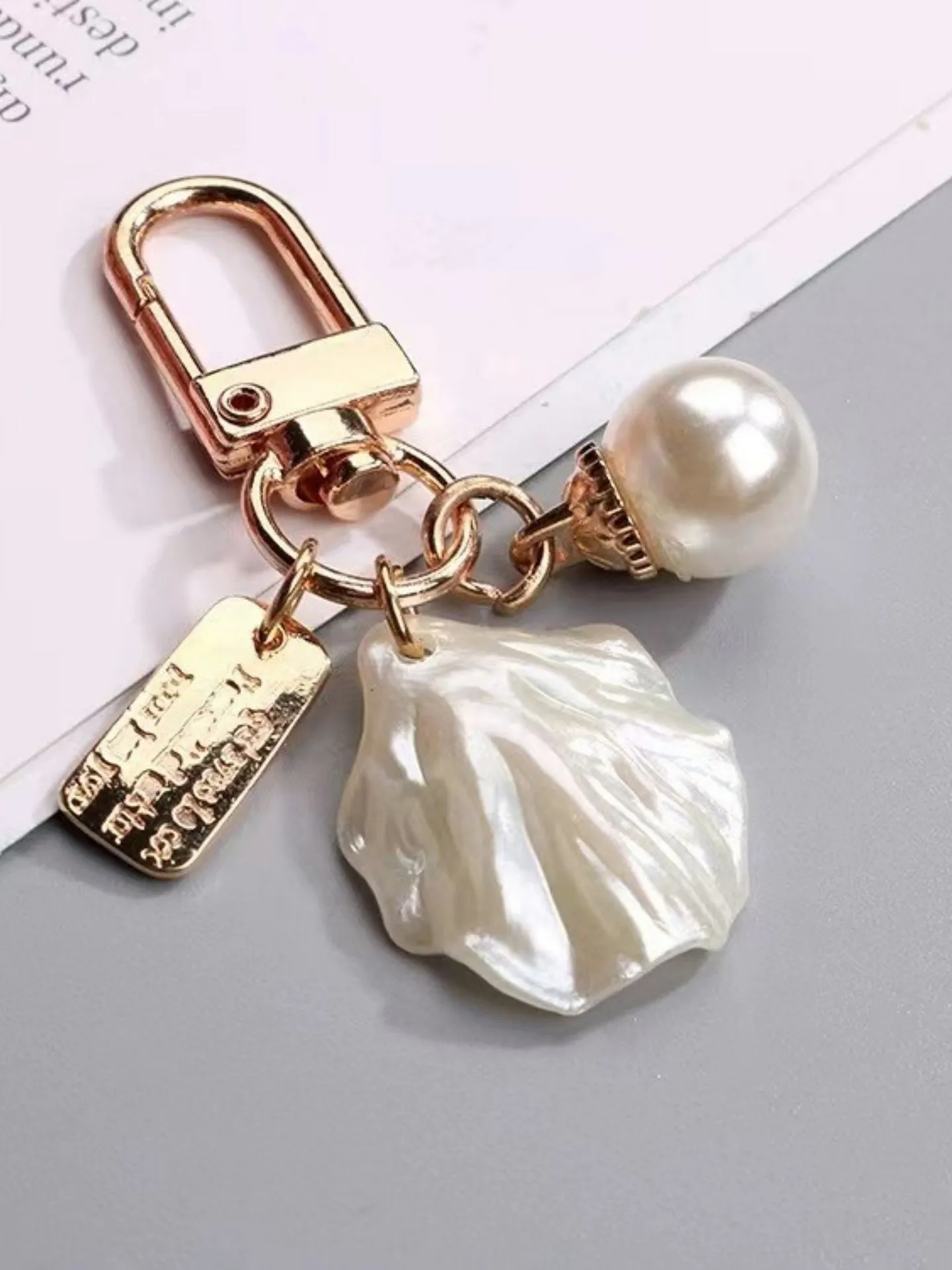 Shell Bag Charm | Savana | Bestsellers