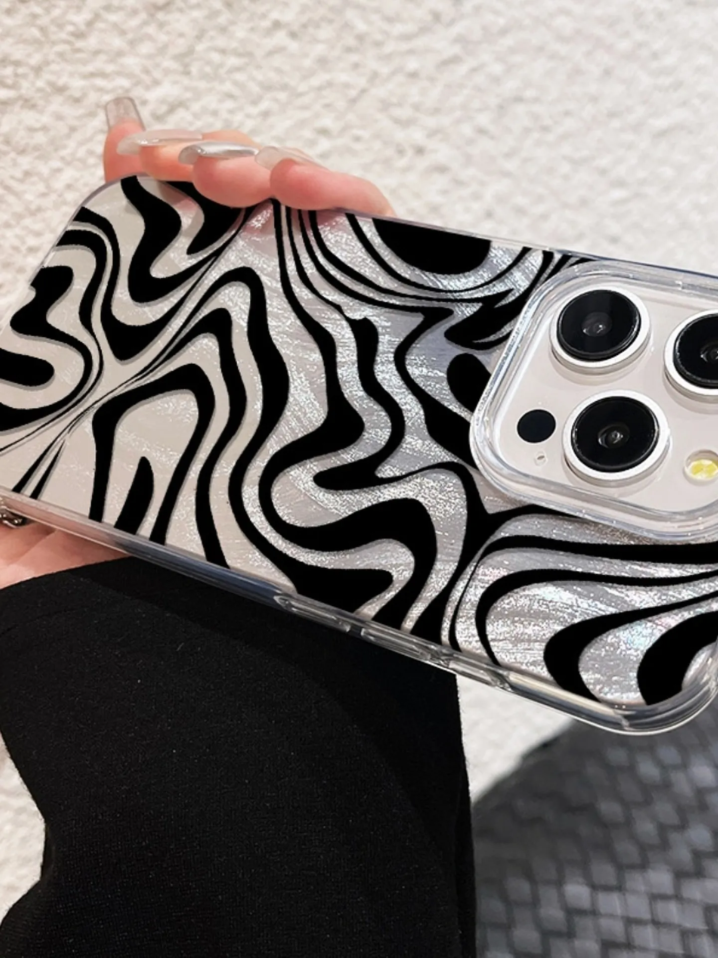 Geometric Phone Case | Savana | Bestsellers