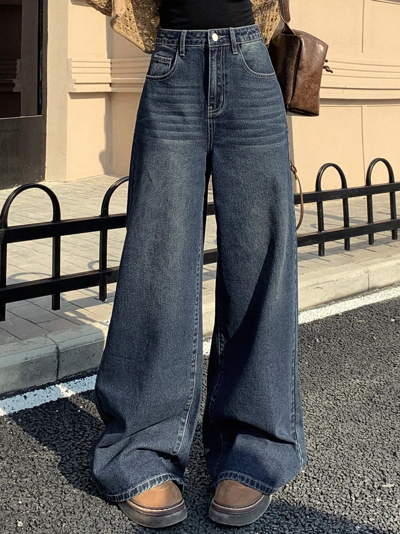 High Waist Dark Wash Contrast Stitching Straight Leg Jeans | Savana ...
